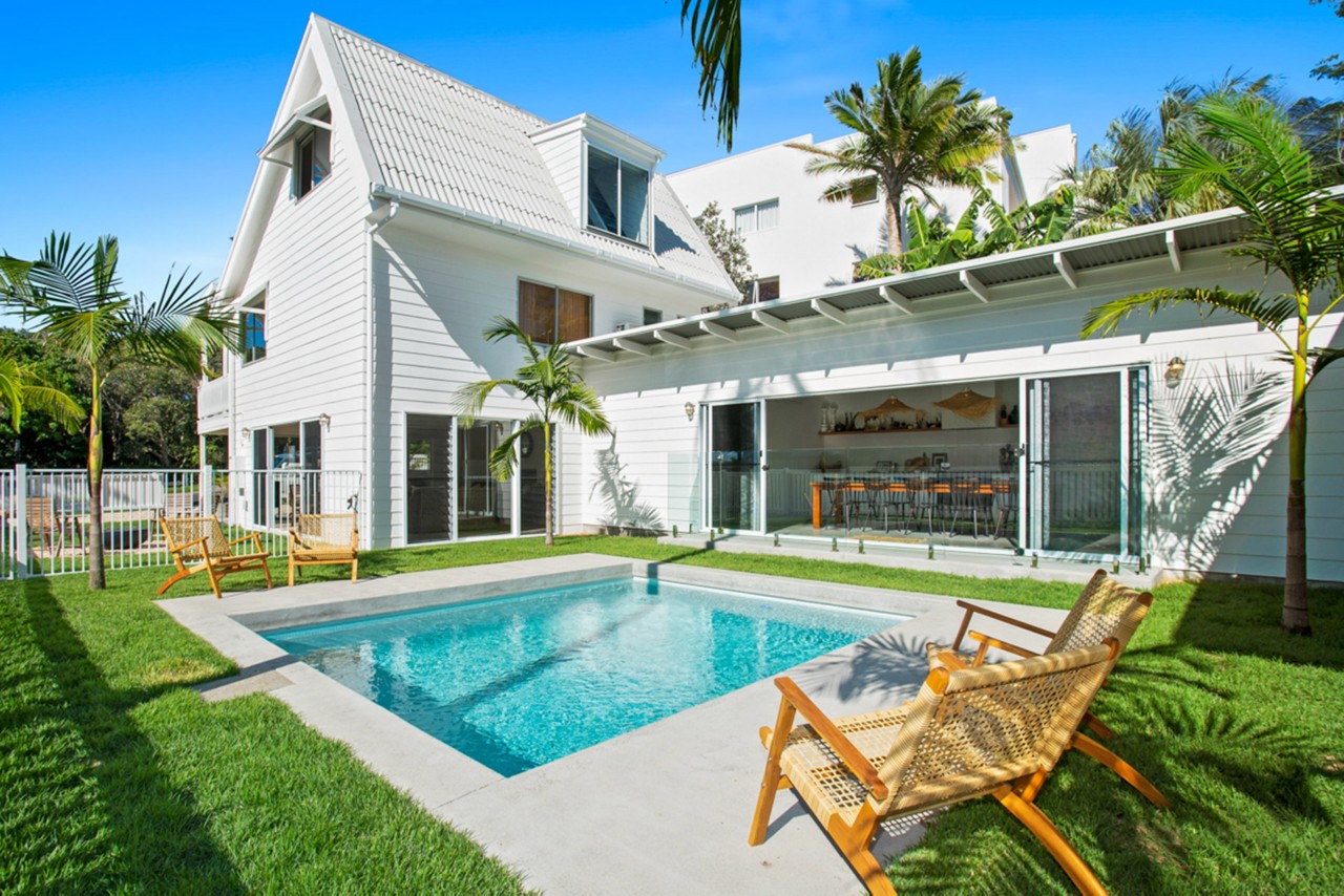 Escape to the Best Beach Houses near Brisbane | Queensland
