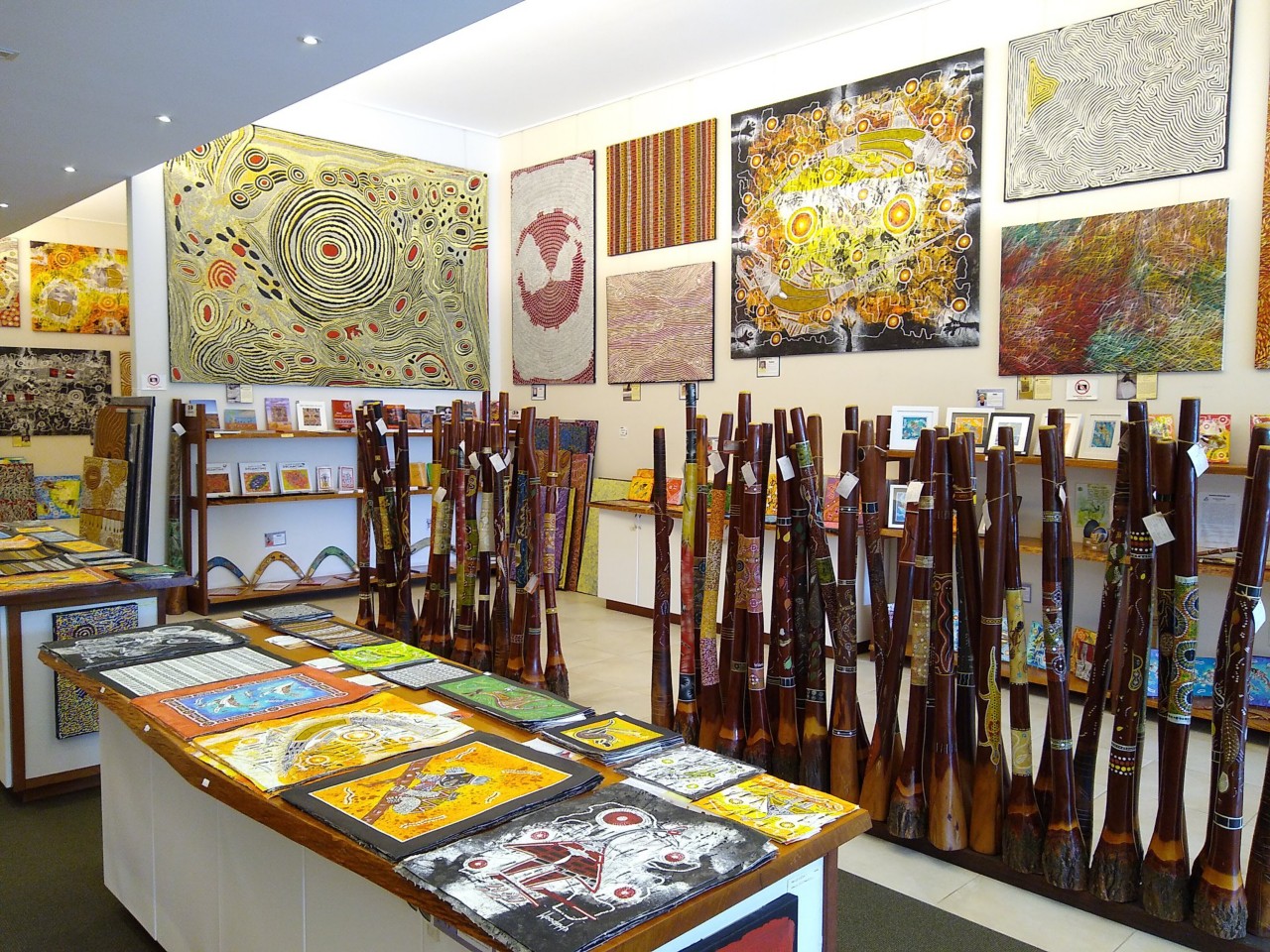 Your Guide to Aboriginal Art Galleries Around Cairns | Queensland