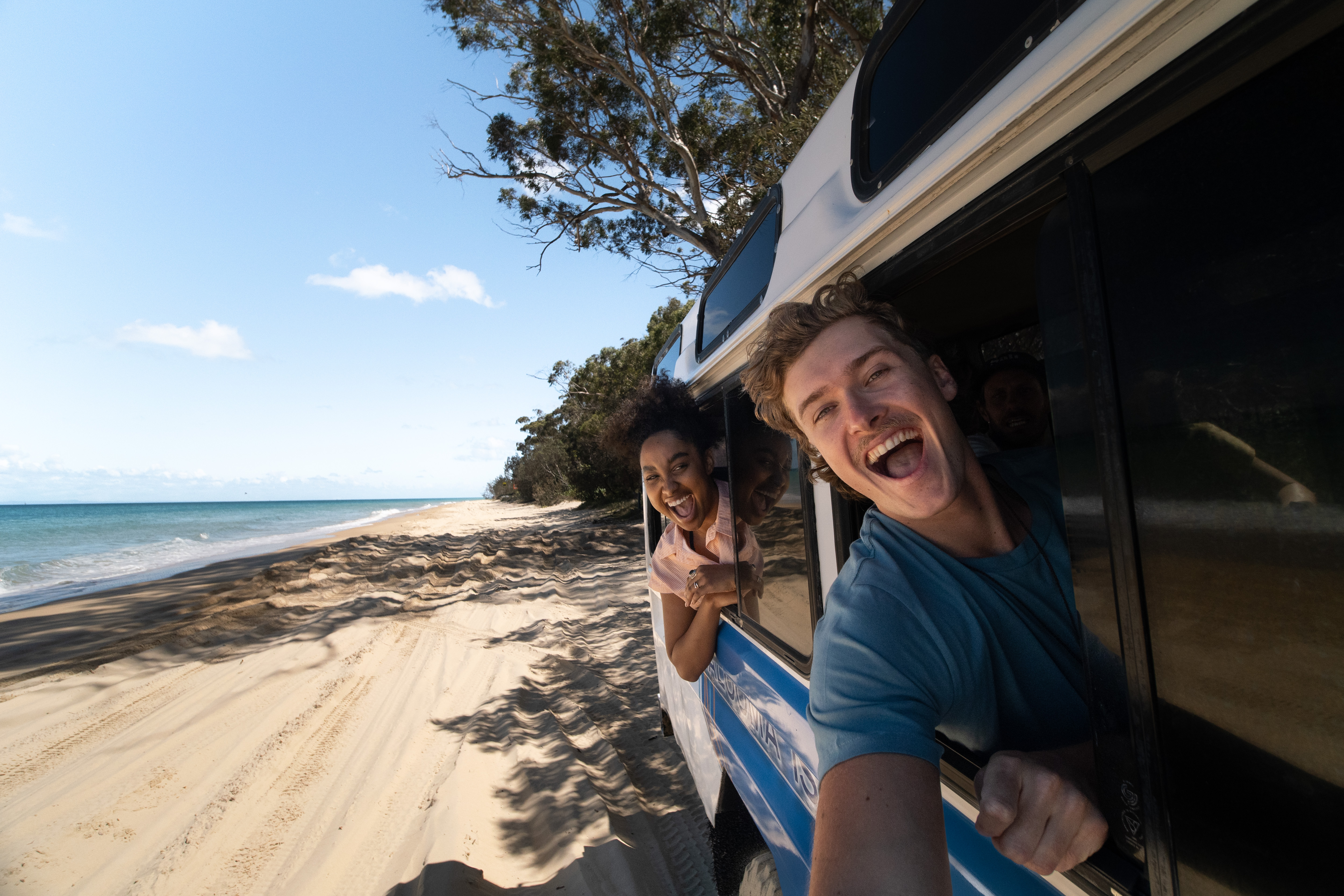 Tour Queensland by bus in two weeks