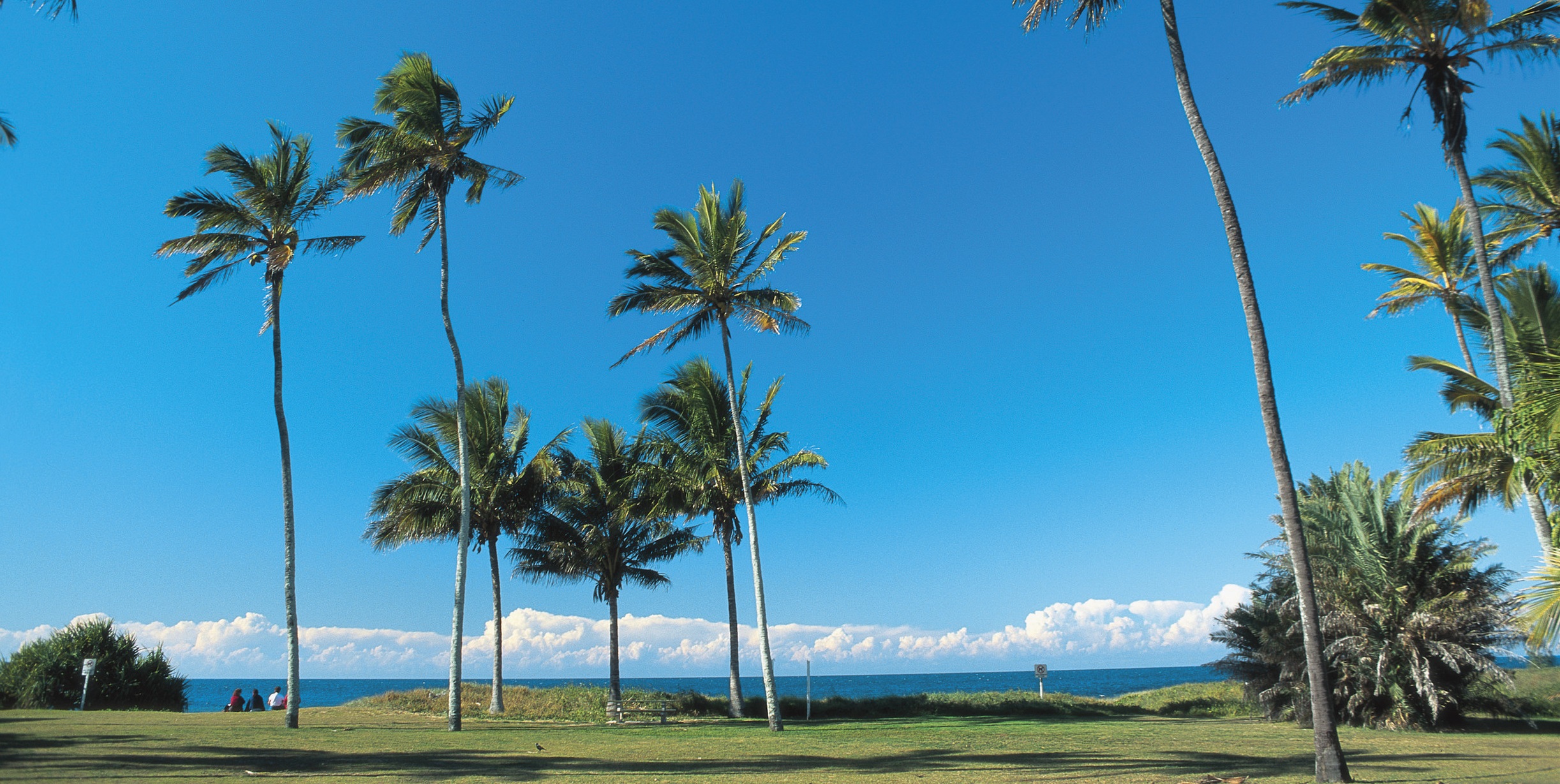 Tee off at the most beautiful golf courses in Queensland | Queensland