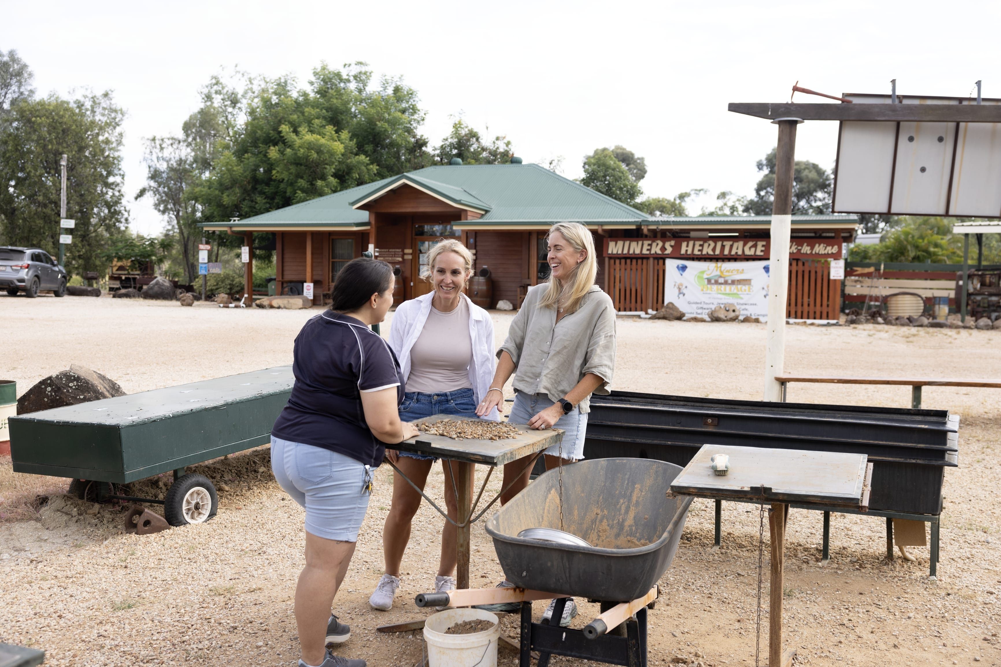 Fossicking in Queensland: Your Ultimate Gemfields Road Trip Guide ...