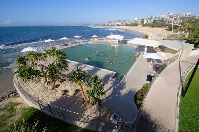 10 Free Swimming Pools and Water Parks in Queensland | Queensland